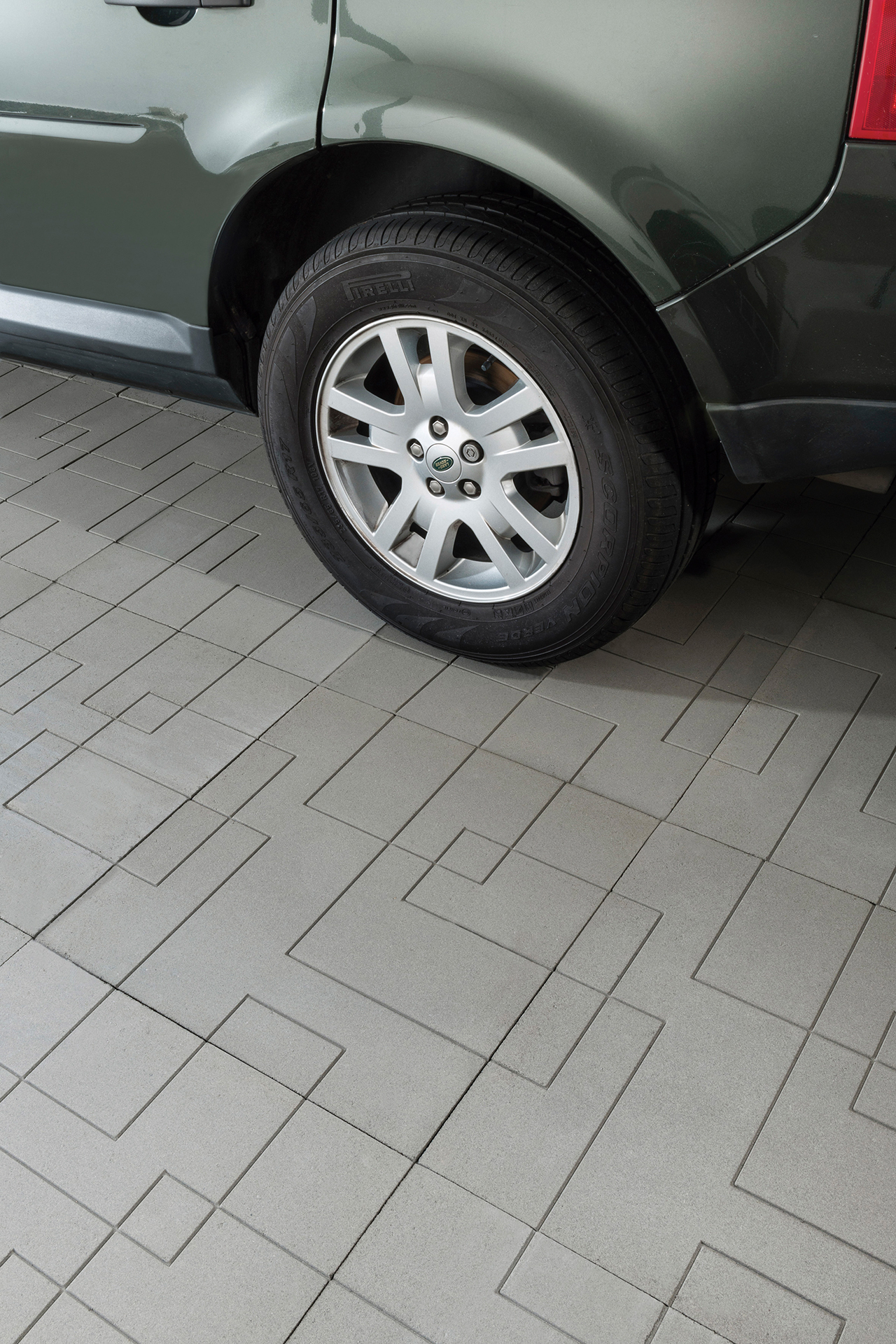 Piso para garagem: confira inspirações! - Castelatto